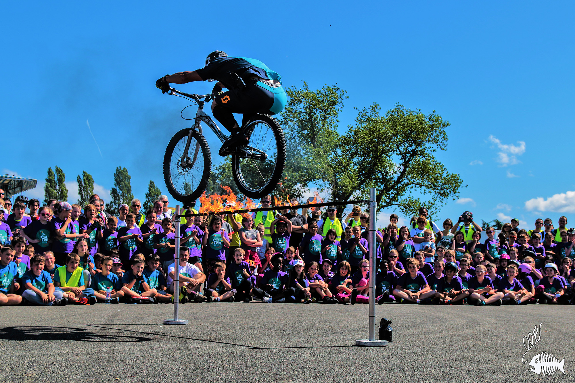 100% Trial - Acro Bike